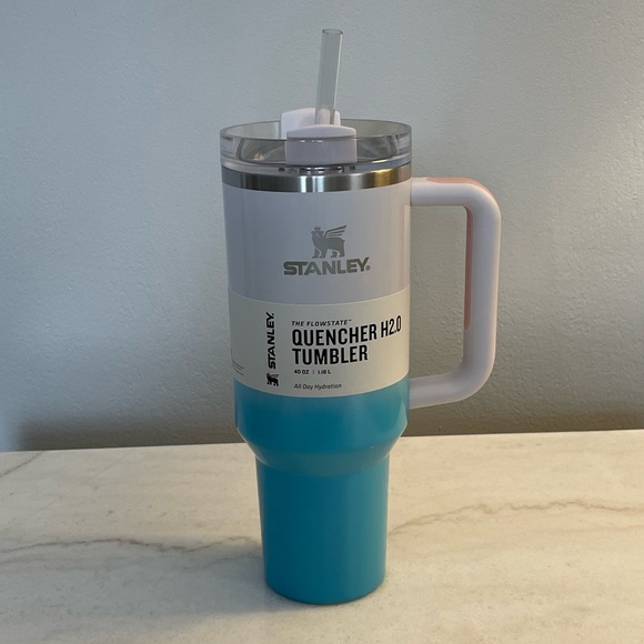 Stanley Flowstate 40oz Quencher H2 0 Tumbler Pool Ombre Exclusive